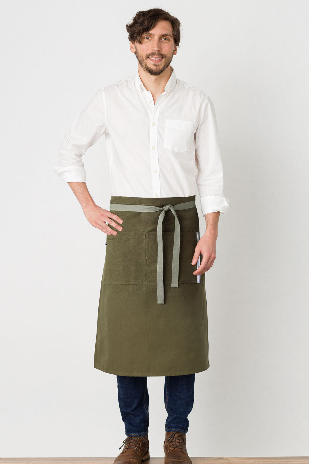 Bistro Server Waist Aprons | Classic & Cool | Reluctant Threads